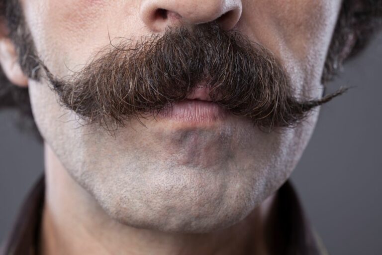 Beginners Guide To The Handlebar Mustache - Stylish Moustache